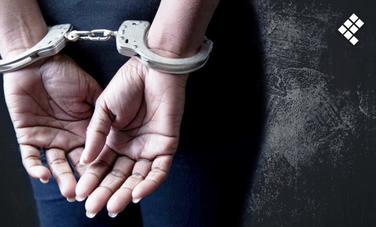 Detienen a exmaestra hispana vinculada con tiroteo múltiple en Chicago ...