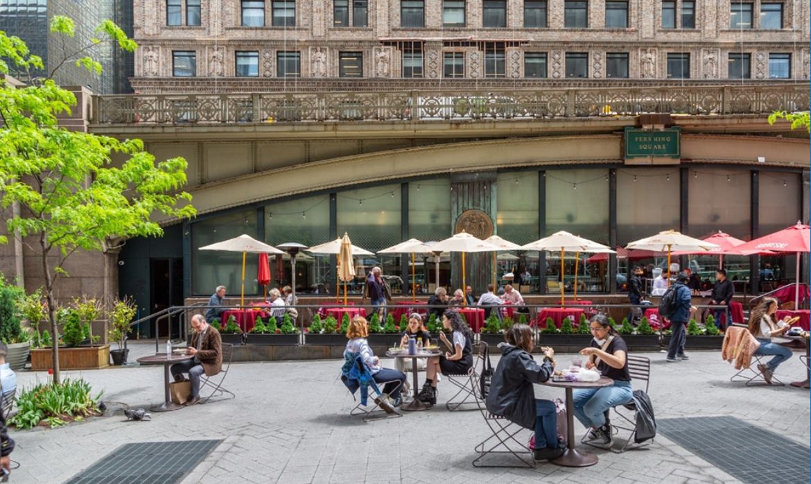 Inauguran una renovada plaza Pershing Square en Nueva York - Noticias ...