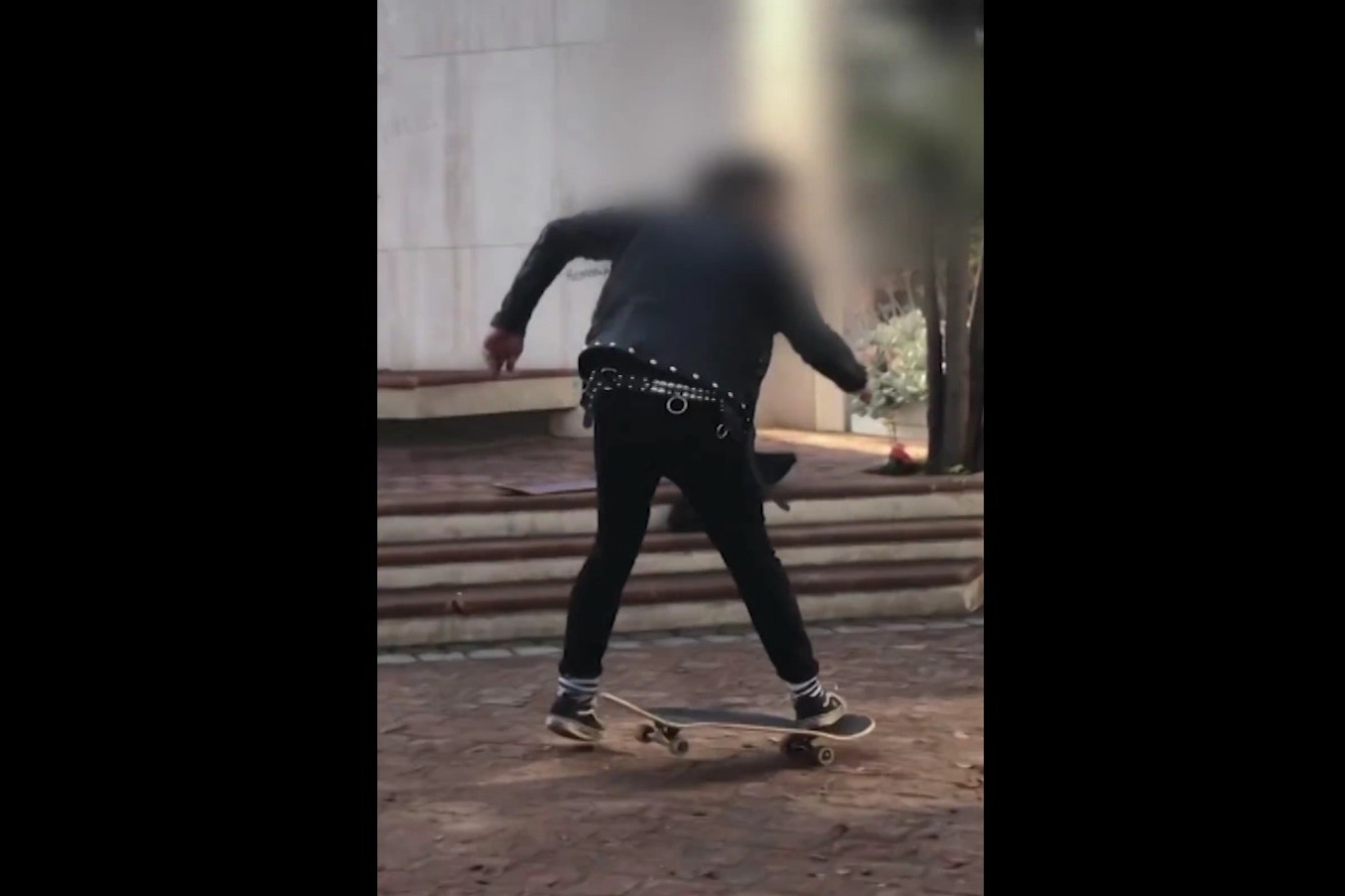 Se graban profanando tumba de Allende y robo de cráneo en Chile ...