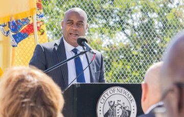 Demanda alcalde de Newark a fiscal federal de Nueva Jersey - Noticias ...