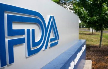 Amplía FDA retiro de productos de aseo personal por riesgo de bacteria - Noticias en USA