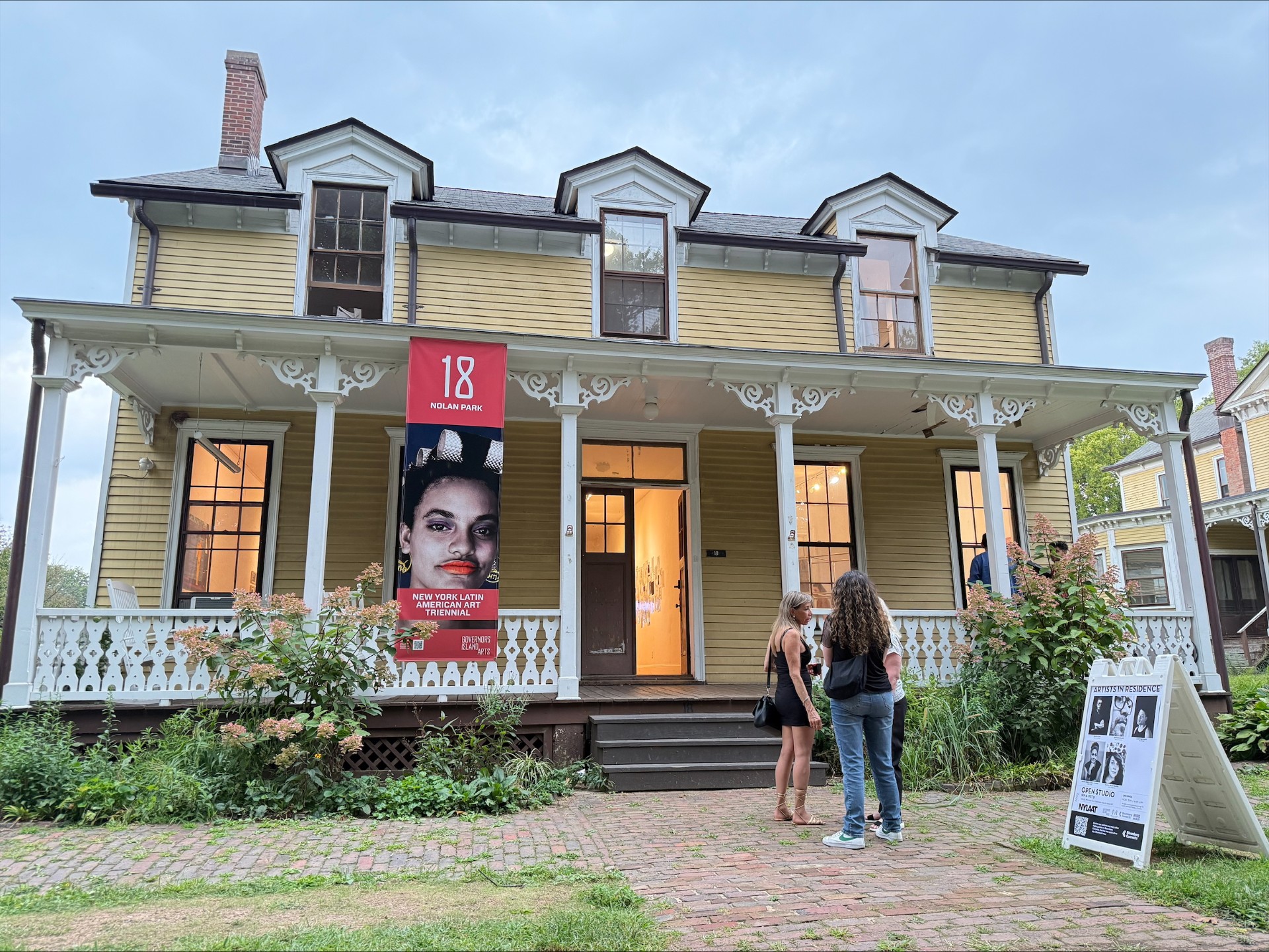 Inauguran la Trienal de Arte Latinoamericano NYLAAT en Governors Island - Noticias en USA