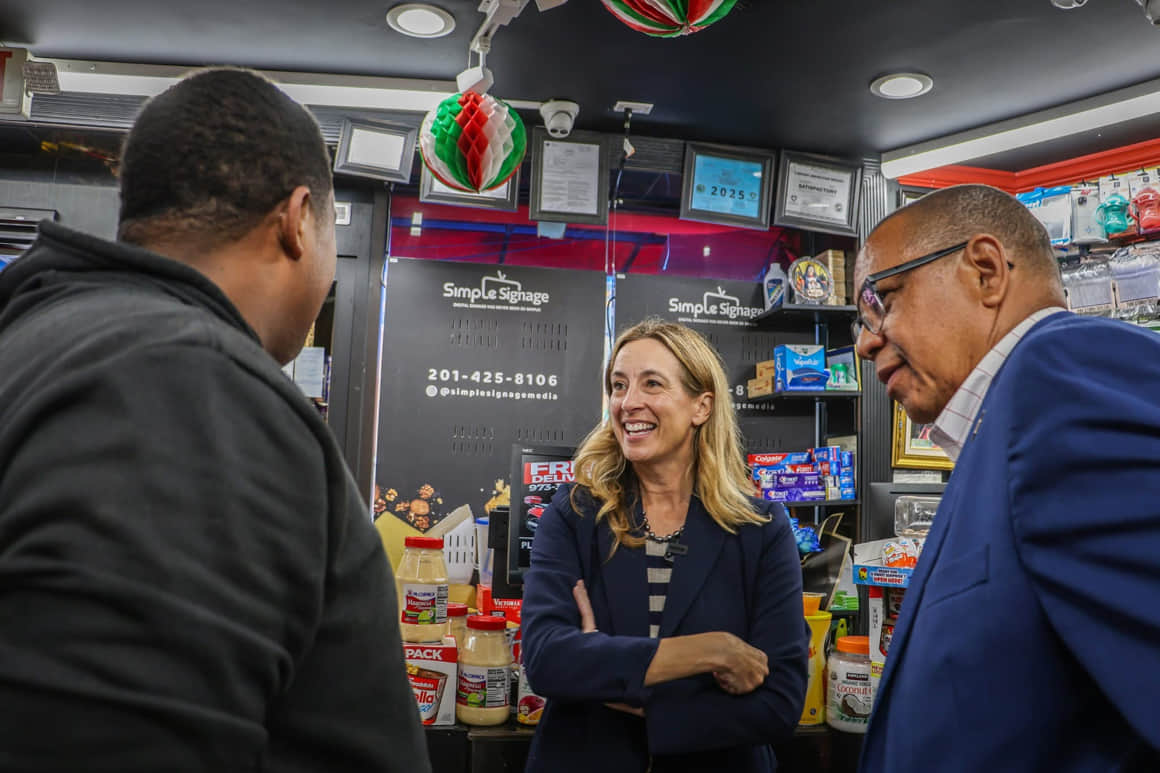 Dale Caldwell: Fórmula de Sherrill respalda a los pequeños negocios ...