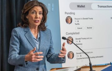 Solicita Hochul a Tom Homan frenar redadas de ICE en Nueva York ...